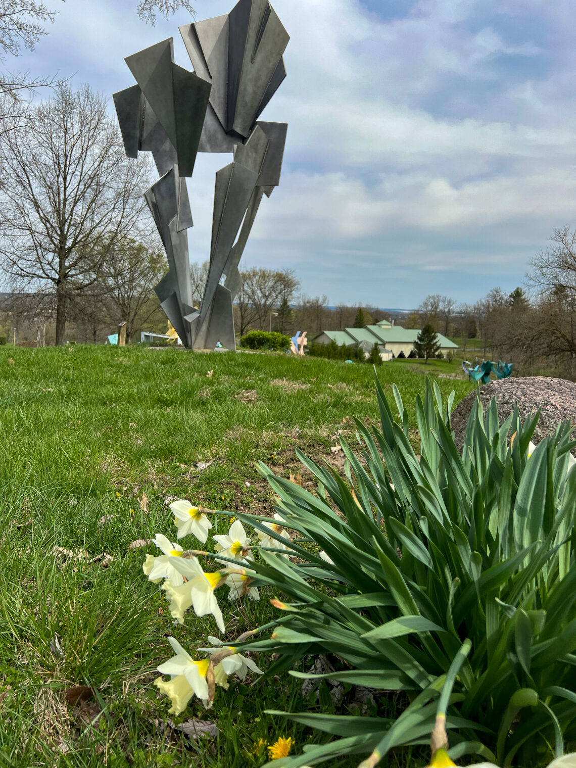 7 Tips For Visiting Pyramid Hill Sculpture Park