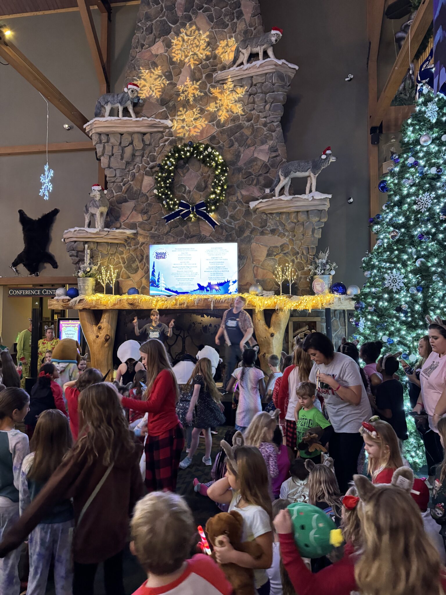 Must Know Tips for Attending Snowland at Great Wolf Lodge
